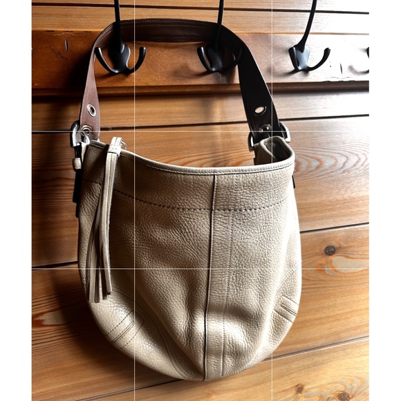Coach | Bags | Coach Vintage Soho Slim Hobo Ivory Leather Shoulder Bag ...